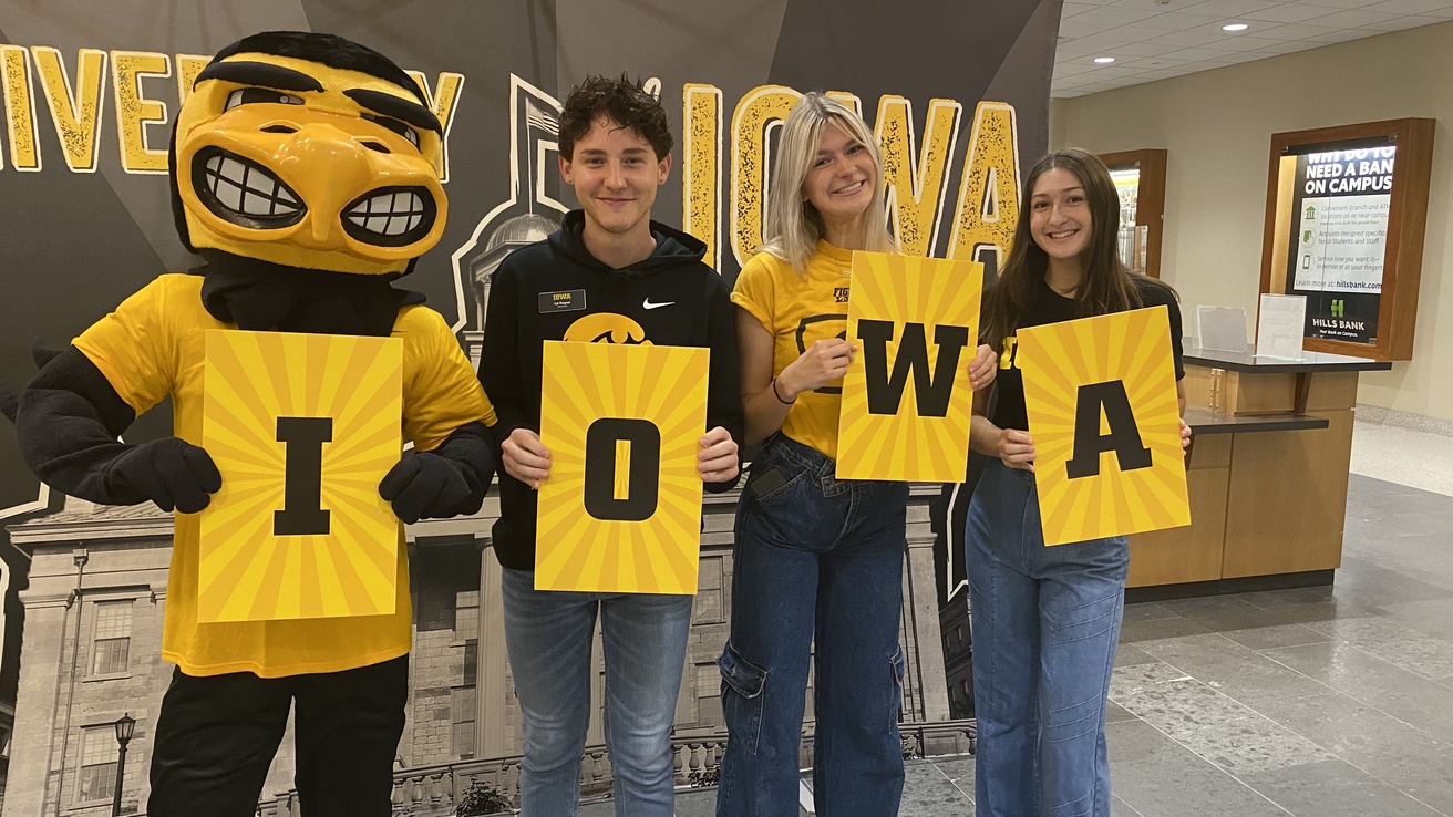 Students to Assist Recruitment | The University of Iowa